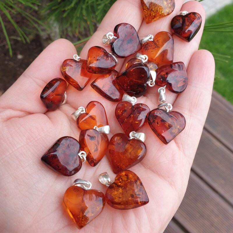 Amber heart - amberlithuania.com